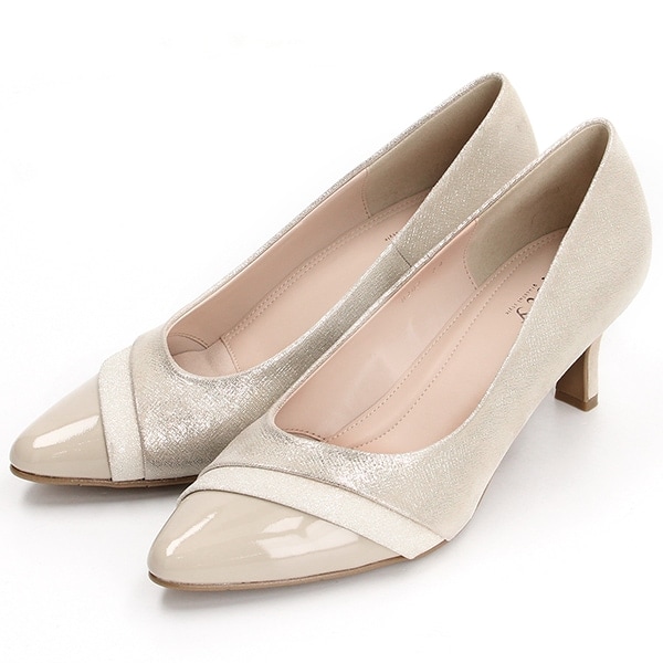 ユニティー（unity）/ポインテッドトゥ素材コンビパンプス