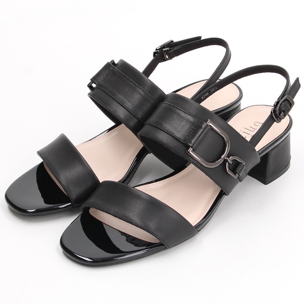 ユニティー（unity）/バックストラップサンダル