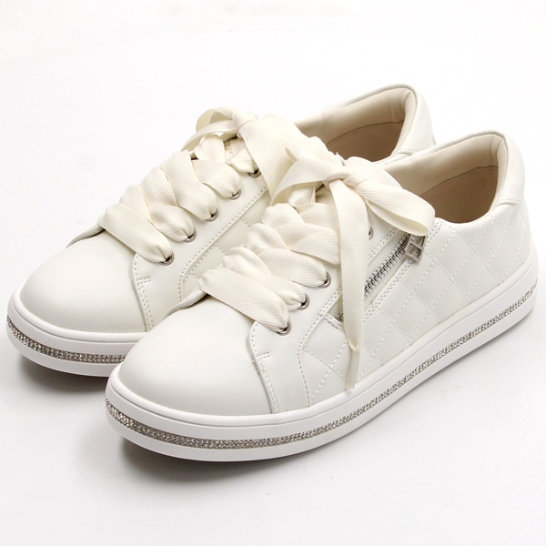 アンリーフ（unReef）/レースアップキルティングスニーカー