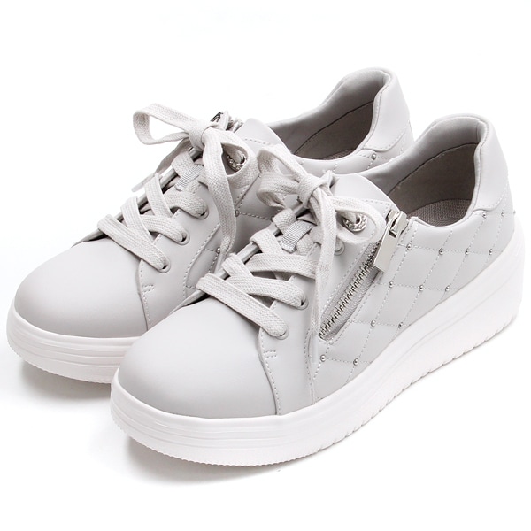 アンリーフ（unReef）/キルティングレースアップスニーカー