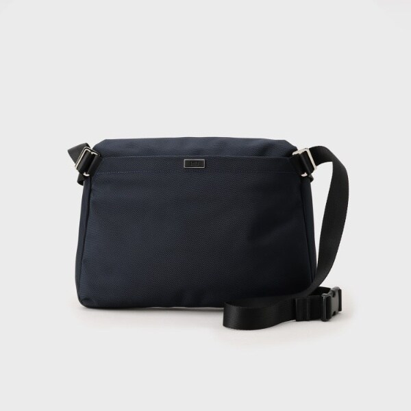 タケオキクチ（TAKEO KIKUCHI）/【A4サイズ／横型】エクスパンドショルダー（L）