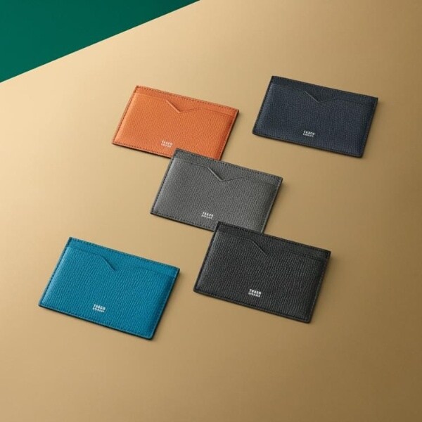 【NEW】タケオキクチ（TAKEO KIKUCHI）/クラシコパスケース