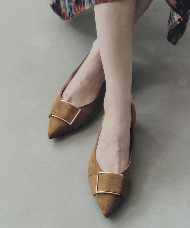 イェッカ ヴェッカ（YECCA VECCA）/バックルローヒールパンプス