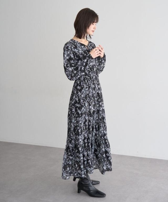 【NEW】イェッカ ヴェッカ（YECCA VECCA）/ボタニカル柄ボウタイプリーツワンピース