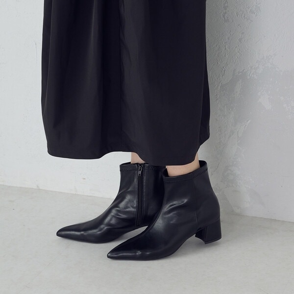 コムサイズム（COMME CA ISM）/ポインテッドトゥ　ショートストレッチブーツ