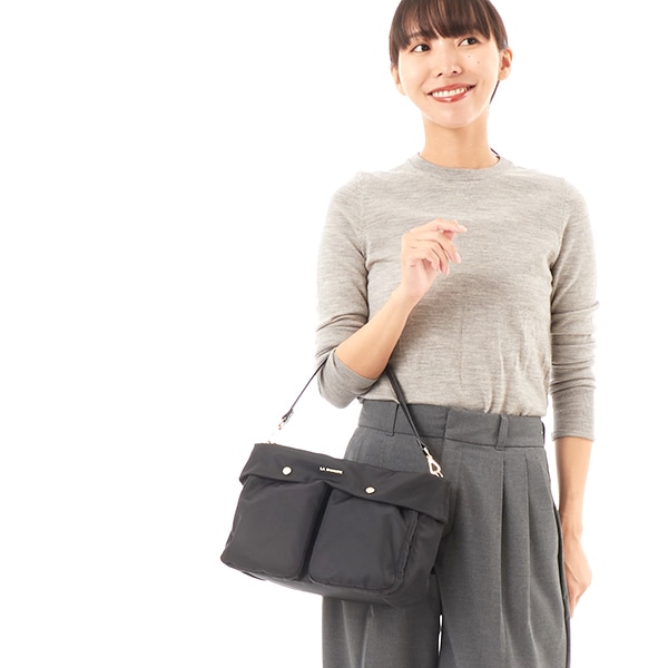 ラ バガジェリー（LA BAGAGERIE）/ダブルフロントポケット2WAYショルダー