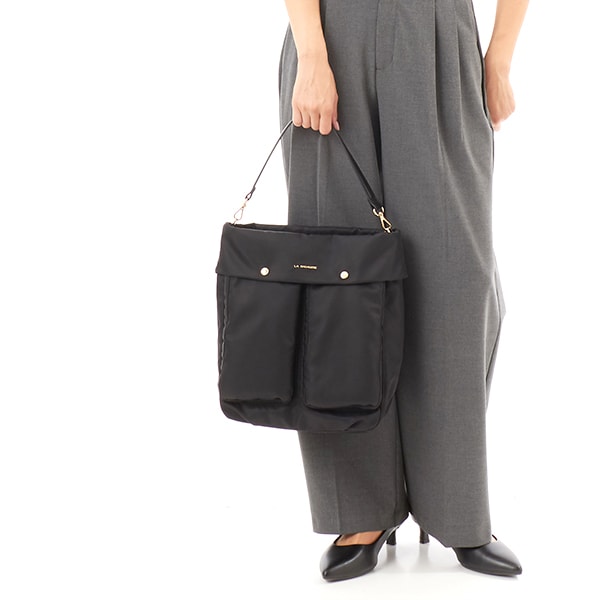 ラ バガジェリー（LA BAGAGERIE）/ダブルフロントポケット2WAYビッグショルダー