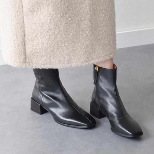 アンヘル アラルコン（ANGEL ALARCON）/ANGEL ALARCON◆4．5cmヒール◆ローヒールスクエアトウショートブーツ