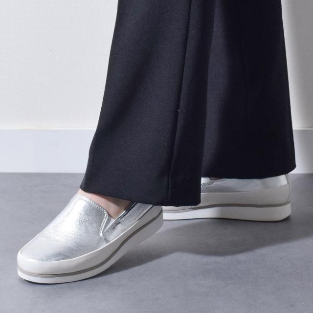 ブソラ（bussola）/bussola ブソラ◆2．5cmヒール◆撥水レザースリッポンスニーカー