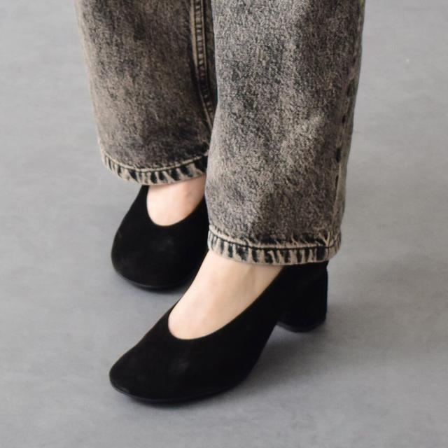 アンヘル アラルコン（ANGEL ALARCON）/ANGEL ALARCON◆6．1cmヒール◆オブリークトウチャンキーヒールパンプス