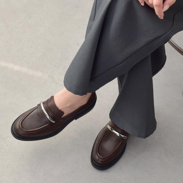 アンヘル アラルコン（ANGEL ALARCON）/ANGEL ALARCON◆ラウンドトウメタルオーナメントローファー