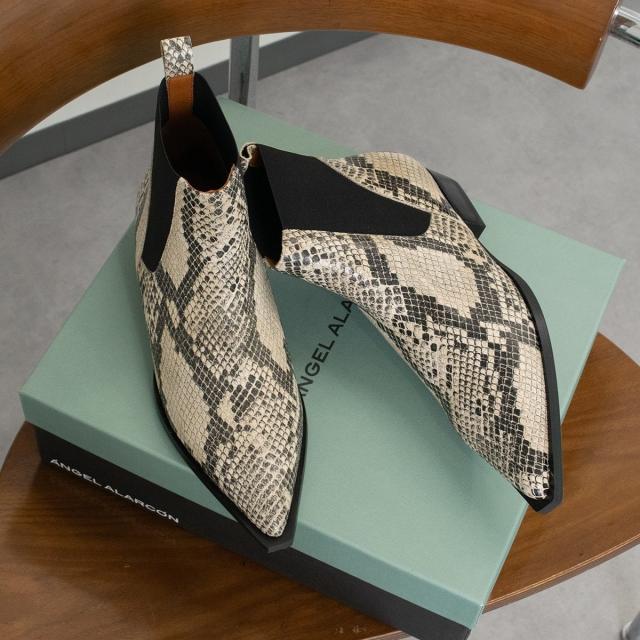 アンヘル アラルコン（ANGEL ALARCON）/ANGEL ALARCON◆ポインテッドトウローヒールサイドゴア