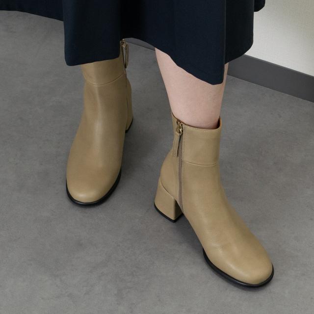 アンヘル アラルコン（ANGEL ALARCON）/ANGEL ALARCON◆6．5cmヒール◆ラウンドトウベーシックショートブーツ