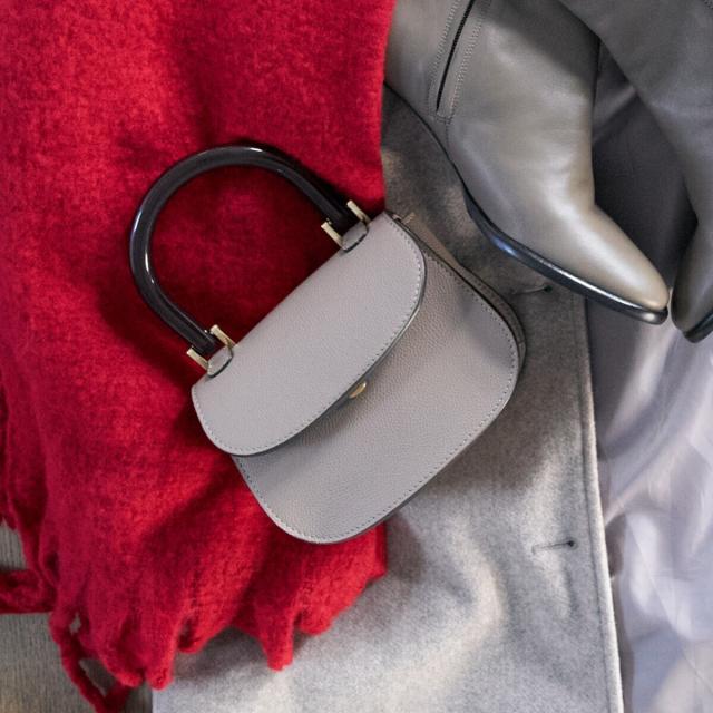 ロリステッラ（LORISTELLA）/LORISTELLA◆シュリンクレザーミニフラップバッグ