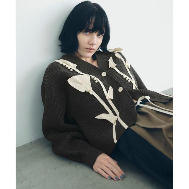 アダムエロペ（ADAM ET ROPE’）/【サステナブル】3Dモチーフカーディガン