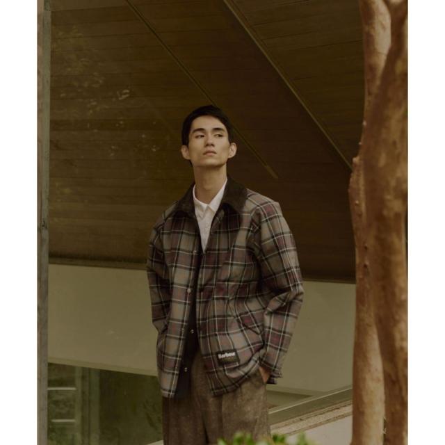 アダムエロペ（ADAM ET ROPE’）/《別注》【Barbour/バブアー】REVERSIBLE BEDALE