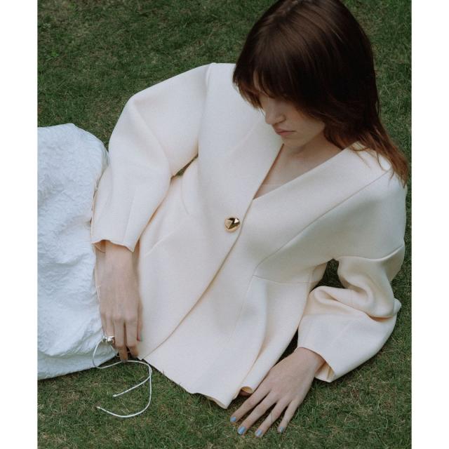 アダムエロペ（ADAM ET ROPE’）/エッグブローチ付きペプラムカーディガン