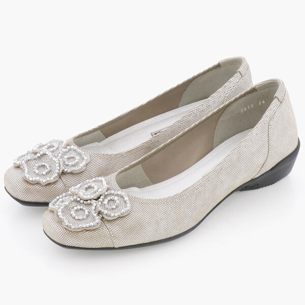 コンポジション9（composition9）/フラワーモチーフスタイリッシュコンフォートパンプスの通販はau PAY マーケット - Brand Square by OIOI （ブランド ...