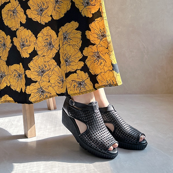 JS ハートレーベル（JS Heartlavel）/本革 日本製 幅広 パンチングメッシュ ウェッジソールサンダル