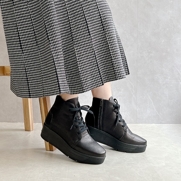 JS ハートレーベル（JS Heartlavel）/【25秋冬新作】極柔！日本製 厚底レースアップ レザーショートブーツ