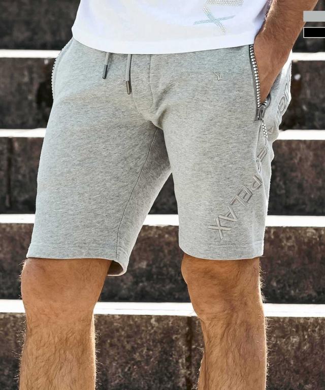 ウノピゥウノウグァーレトレ リラックス（1PIU1UGUALE3 RELAX）/1PIU1UGUALE3 RELAX ラインストーン刺繍ロゴスウェットショーツ