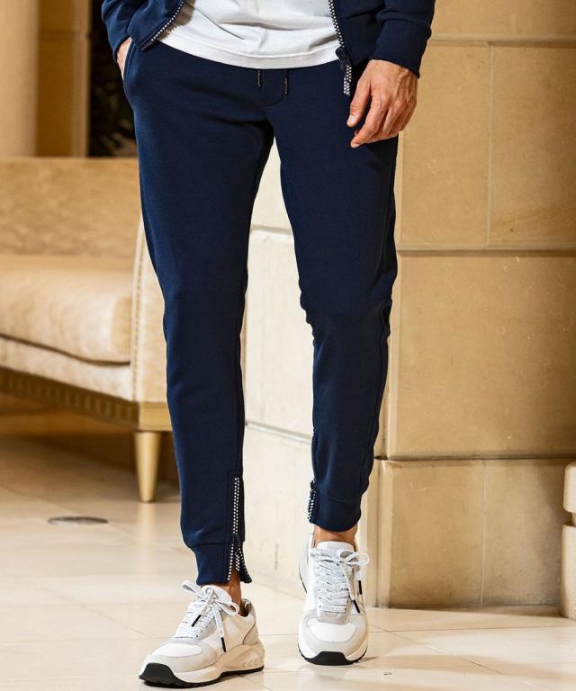 ウノピゥウノウグァーレトレ リラックス（1PIU1UGUALE3 RELAX）/1PIU1UGUALE3 RELAX ラインストーンジップスウェットジョガーパンツ