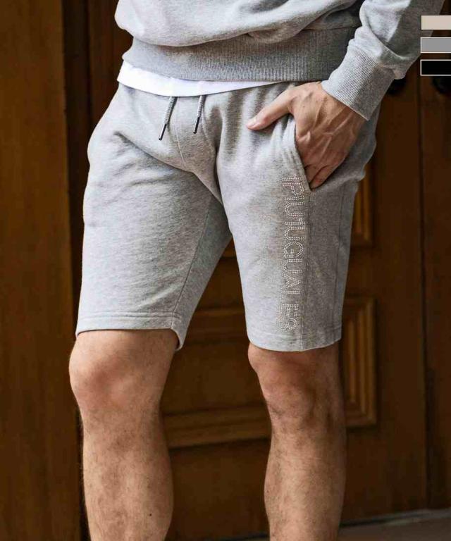 ウノピゥウノウグァーレトレ リラックス（1PIU1UGUALE3 RELAX）/1PIU1UGUALE3 RELAX ラインストーンロゴショーツ