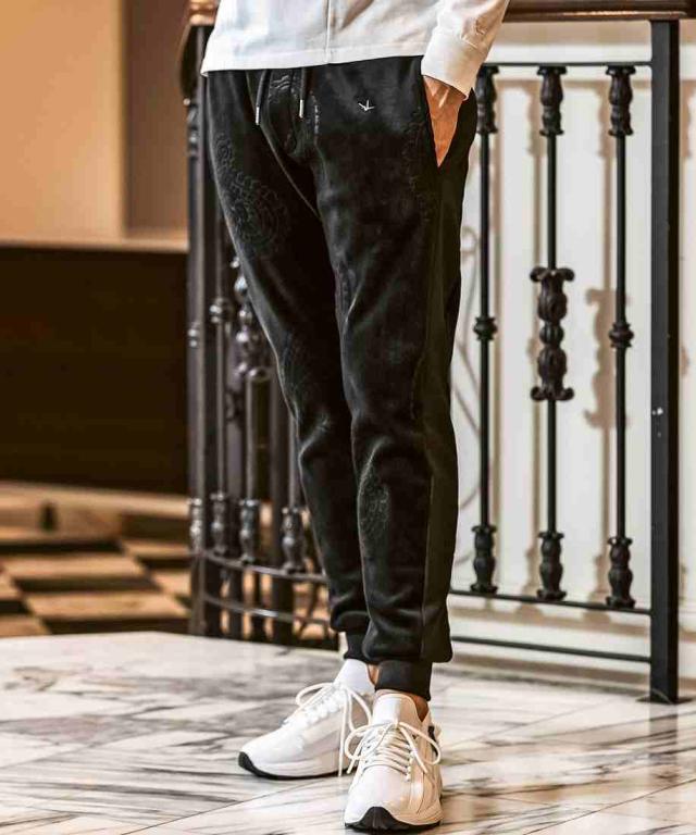 ウノピゥウノウグァーレトレ リラックス（1PIU1UGUALE3 RELAX）/1PIU1UGUALE3 RELAX ペイズリーベロアジョガーパンツ