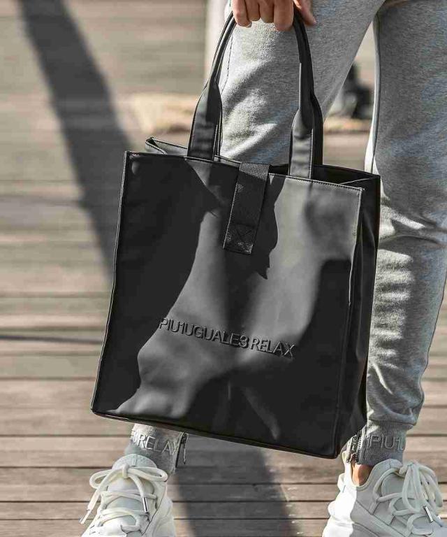 ウノピゥウノウグァーレトレ リラックス（1PIU1UGUALE3 RELAX）/1PIU1UGUALE3 RELAX シンセティックレザートートバッグ