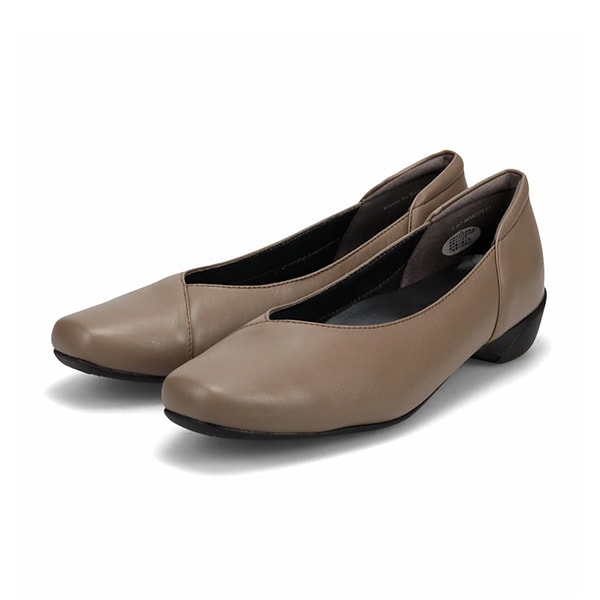 ミッシー デ ミッシー（missy des missy）/斜めVカットがおしゃれなきれい目カジュアルパンプス