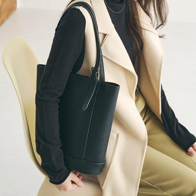 【NEW】オリエンタルトラフィック（ORiental TRaffic）/【23秋冬新作】バケツ型A4ショルダーバッグ/BA−212の通販はau ...