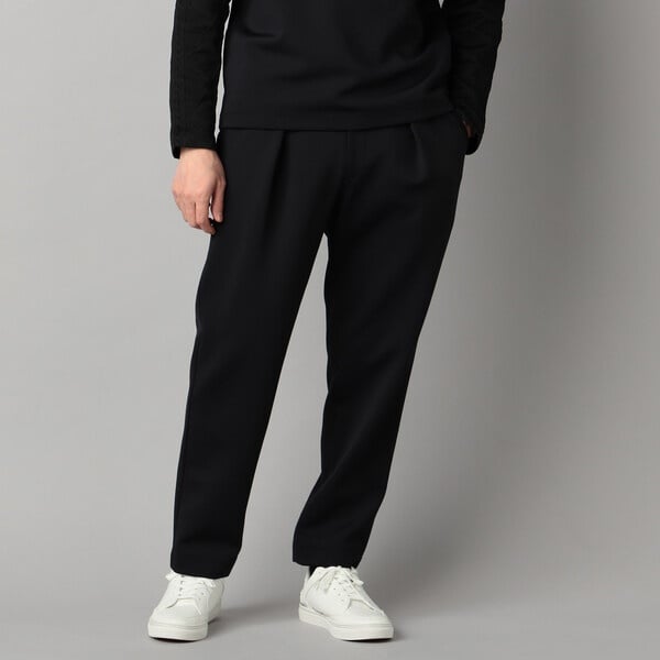 【NEW】コムサ・メン（COMME CA MEN）/ダウンファブリック タックテーパードパンツ