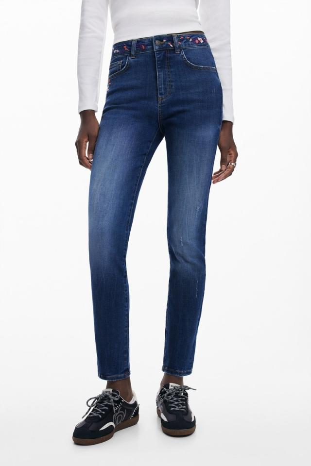 デシグアル（Desigual）/【5サイズ展開/大きいサイズ】フラワー刺繍入りスリムジーンズ