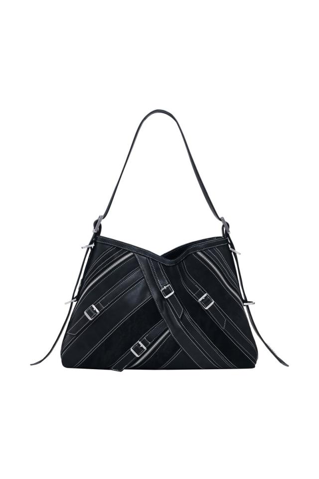 デシグアル（Desigual）/ミディアムサイズのバックル付きレザー風バッグ