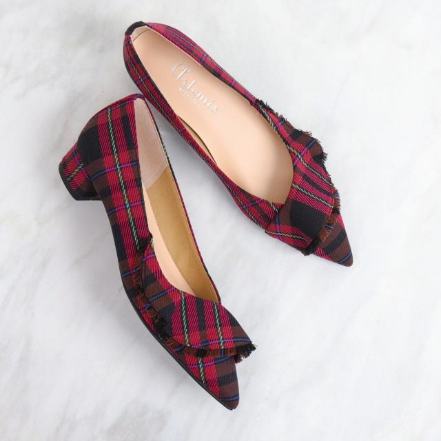 アルテミス by ダイアナ（artemis by DIANA）/ラッフルデザイン　ポインテッドトゥパンプス