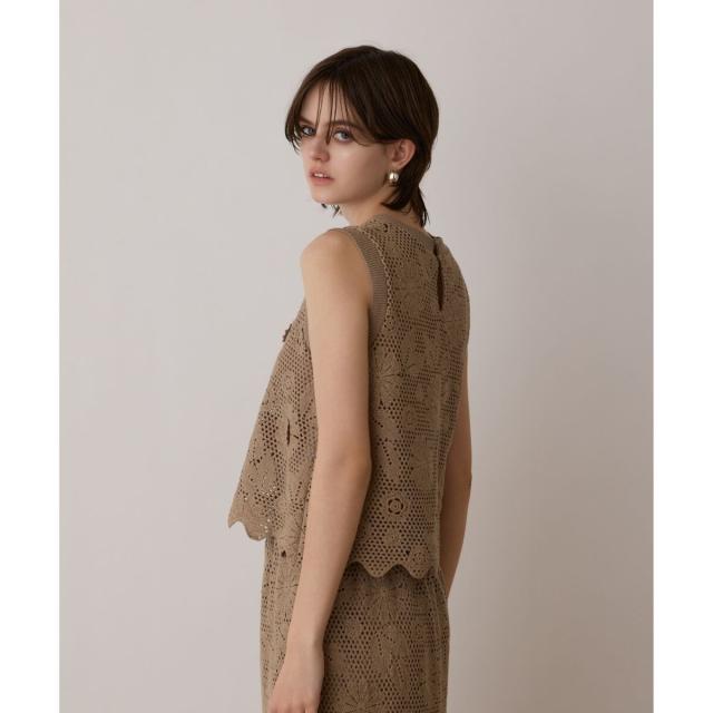 グレースコンチネンタル（GRACE CONTINENTAL）/クロシュ刺繍トップ