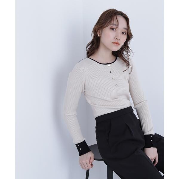 ナチュラルビューティーベーシック（NATURAL BEAUTY BASIC）/フロントボタンバイカラーニット