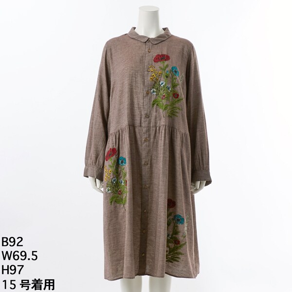 スーパーハッカフィーユ（super hakka feuille）/[15〜19号]コットンビエラ先染めシャンブレービッグポピーブーケ刺繍シャツワンピース…