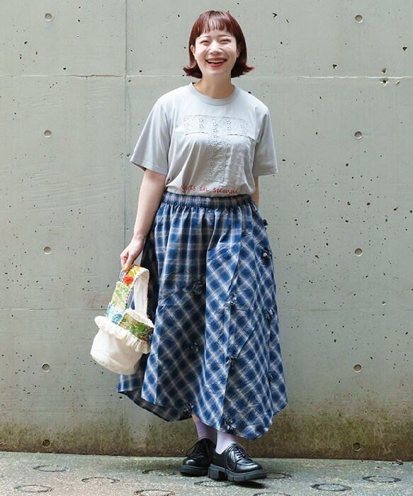 アズノゥアズオオラカ（AS KNOW AS olaca）/【大きいサイズ】チェック咲く花ＳＫ的ＰＴ