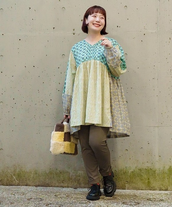 アズノゥアズオオラカ（AS KNOW AS olaca）/【大きいサイズ】ノービノビのスリムＰＴ