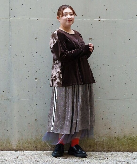 アズノゥアズオオラカ（AS KNOW AS olaca）/【大きいサイズ】主役級カットベロアＳＫ