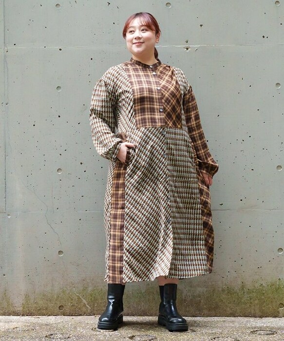 アズノゥアズオオラカ（AS KNOW AS olaca）/【大きいサイズ】チェックの小窓ワンピ