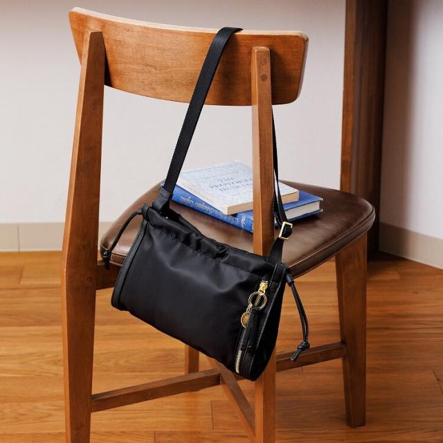 ace．（ace．）/ショルダーバッグ サコッシュ 猫 17831 ace． HAyU