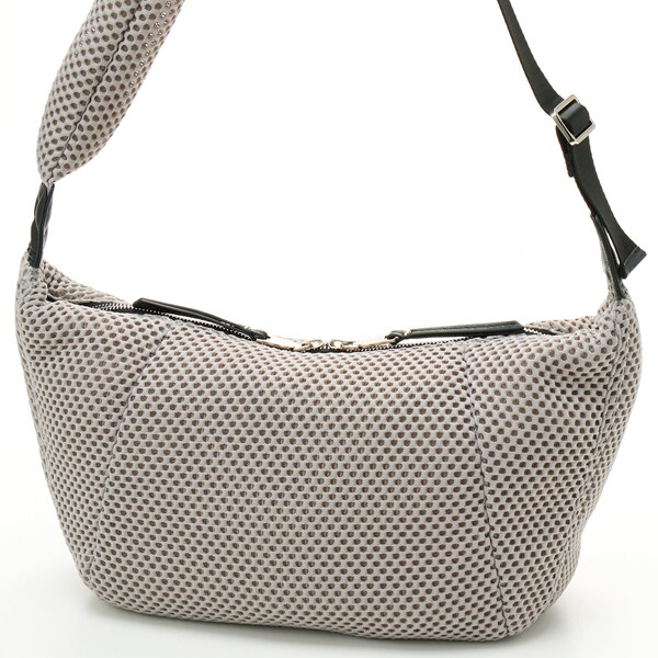 ル カモフラージュ トライブ（le camouflage tribe）/【メッシュ】ショルダーバッグ