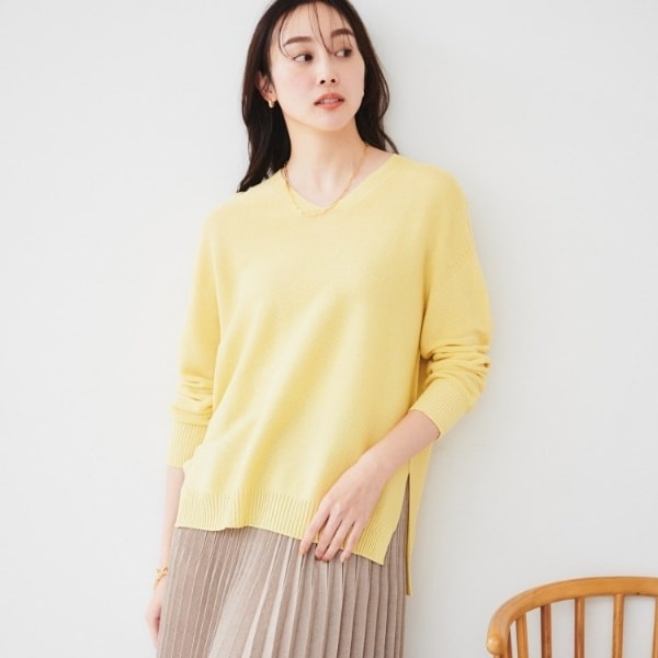 アンタイトル（UNTITLED）/【体型カバー清涼感】サイドスリット Vネックニット