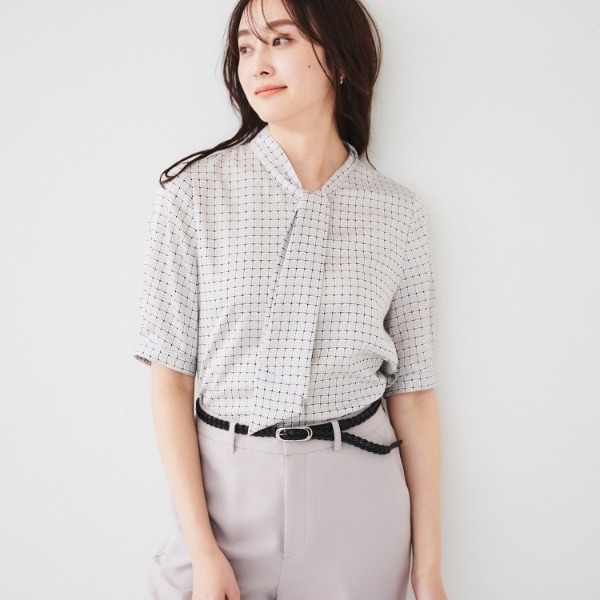 アンタイトル（UNTITLED）/【通勤二の腕カバー】ジオメチェック ボウタイブラウス