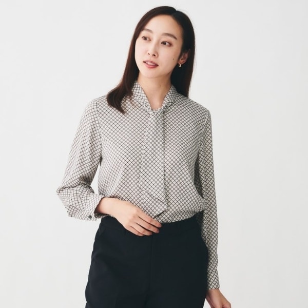 アンタイトル（UNTITLED）/【ボウタイ通勤スーツオフィス】スクエアプリントブラウス