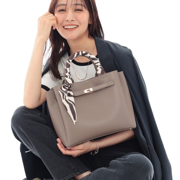 インディヴィ（INDIVI）/ソフトタックミドルバッグ