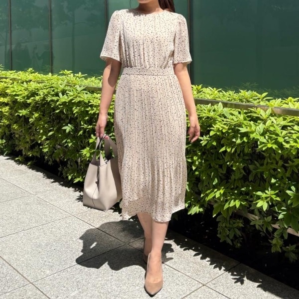 クード シャンス（COUP DE CHANCE）/【洗える／プリーツ加工】ランダムドットのプリーツワンピース