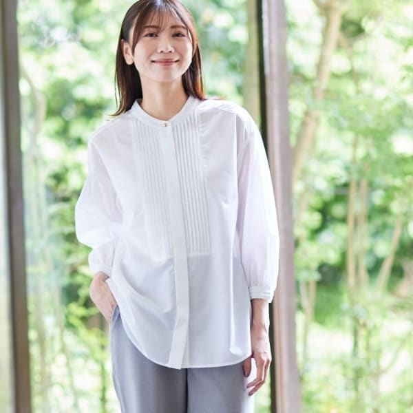 リフレクト（Reflect）/【程よいゆとり感／体型カバー】ピンタックデザインシャンブレーブラウス